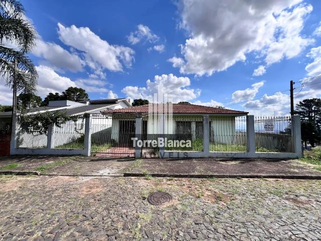 Casa para Aluguel com 4 quartos, 170 m² por R$ 2.800