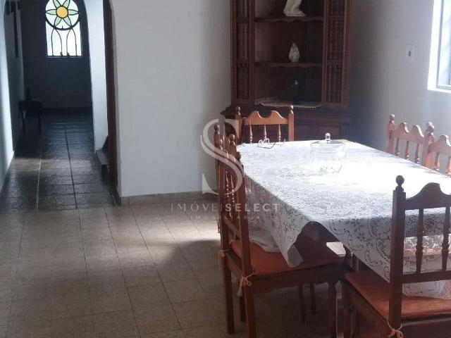 Casa para Aluguel com 4 quartos, 192 m² por R$ 6.500