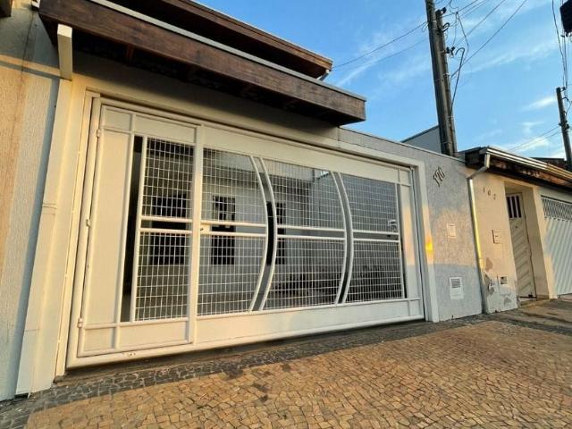 Casa para Aluguel com 4 quartos, 128 m² por R$ 3.600