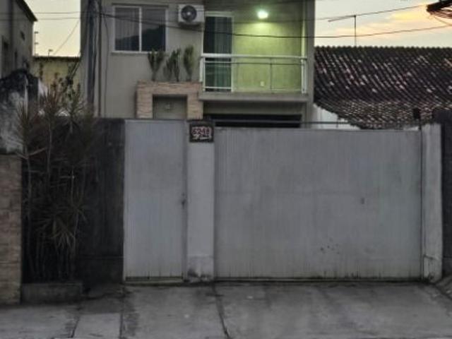 Casa para Aluguel com 4 quartos, 130 m² por R$ 4.500