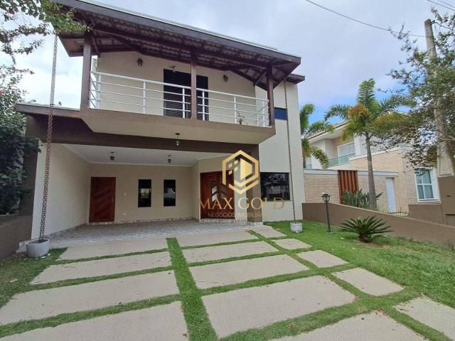 Casa para Aluguel com 4 quartos, 240 m² por R$ 5.160