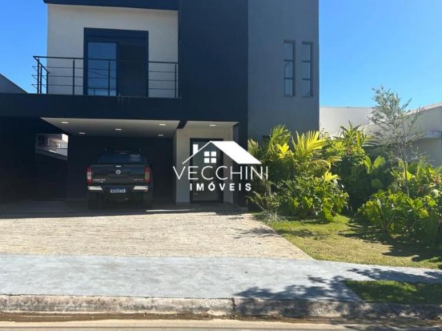 Casa para Aluguel com 4 quartos, 240 m² por R$ 9.000