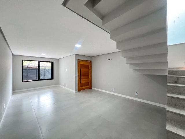 Casa para Aluguel com 4 quartos, 250 m² por R$ 7.000