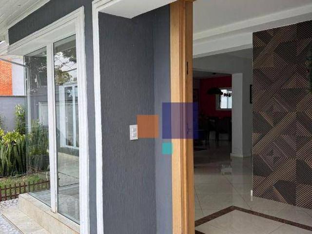 Casa para Aluguel com 4 quartos, 290 m² por R$ 17.000
