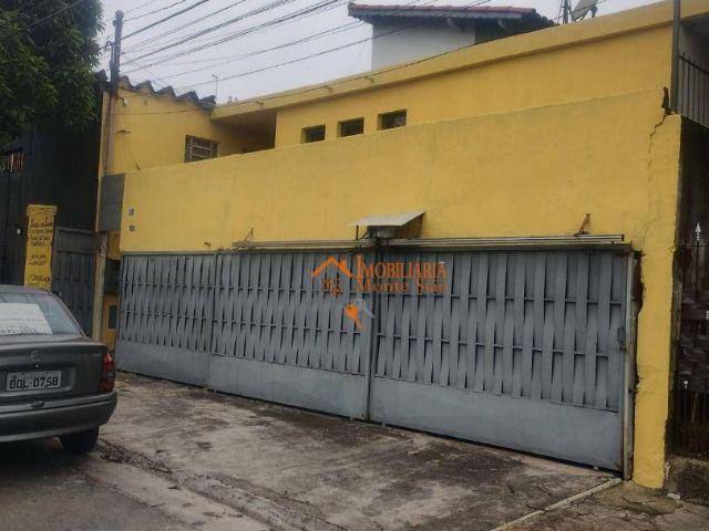 Casa para Aluguel com 4 quartos, 200 m² por R$ 2.600