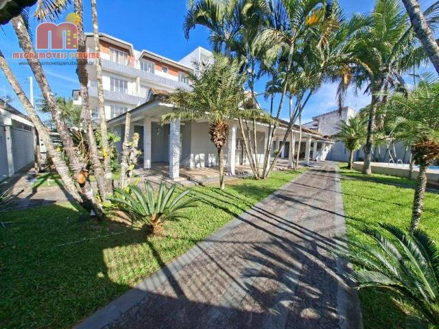 Casa para Aluguel com 4 quartos, 234 m² por R$ 5.000