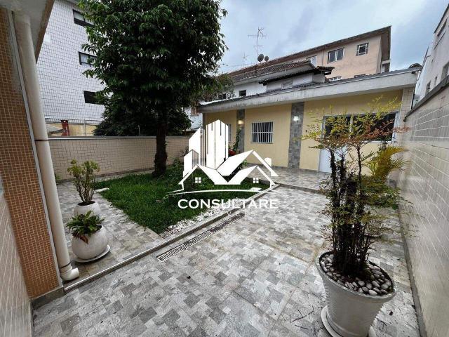 Casa para Aluguel com 4 quartos, 236 m² por R$ 13.000