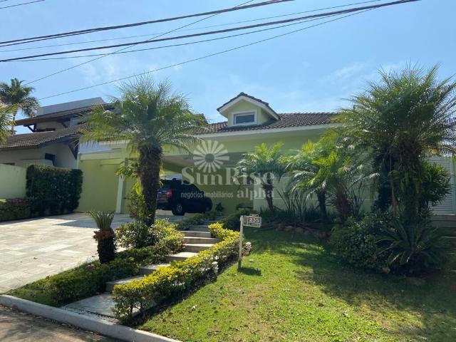 Casa para Aluguel com 4 quartos, 350 m² por R$ 22.500