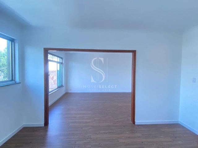 Casa para Aluguel com 4 quartos, 357 m² por R$ 7.000