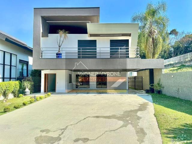 Casa para Aluguel com 4 quartos, 360 m² por R$ 19.000