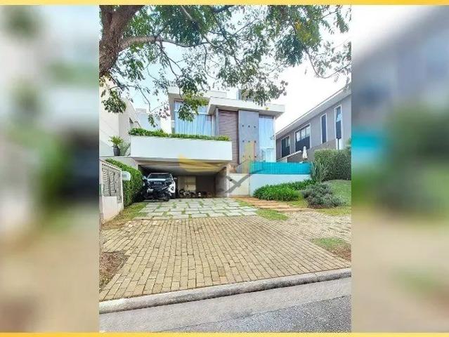 Casa para Aluguel com 4 quartos, 390 m² por R$ 32.500