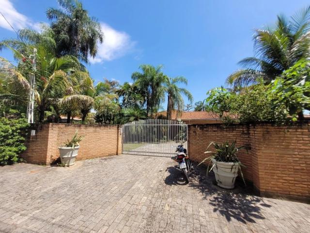 Casa para Aluguel com 4 quartos, 300 m² por R$ 5.300