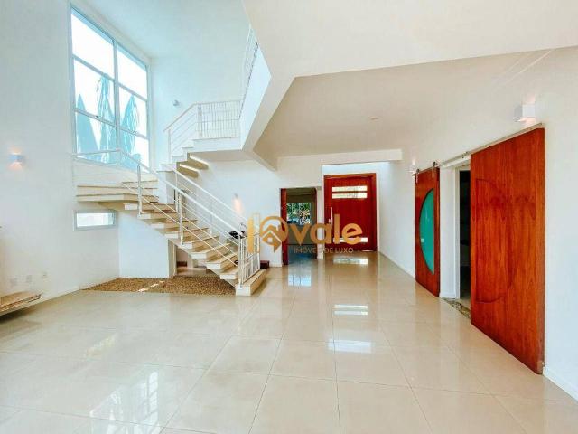 Casa para Aluguel com 4 quartos, 330 m² por R$ 15.000