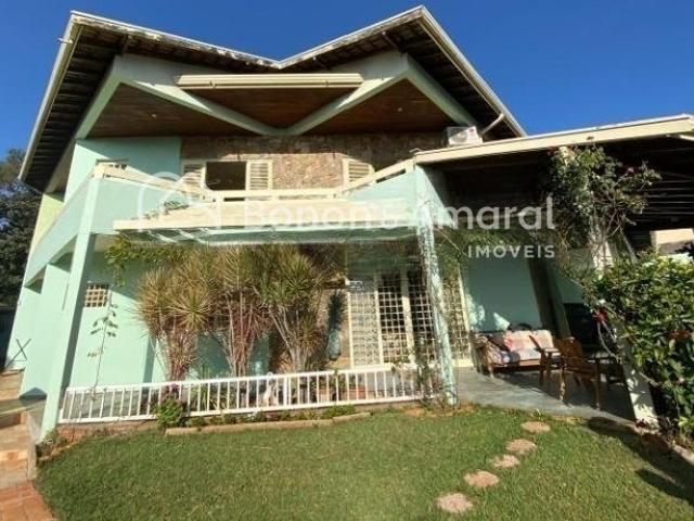 Casa para Aluguel com 4 quartos, 460 m² por R$ 14.000