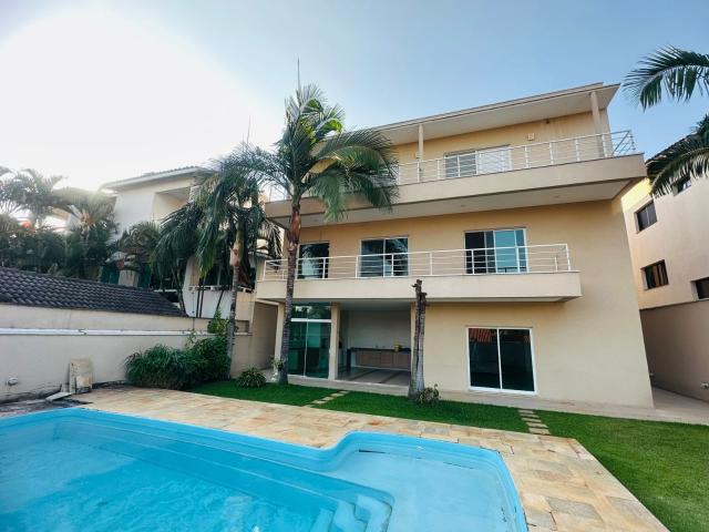 Casa para Aluguel com 4 quartos, 464 m² por R$ 15.010
