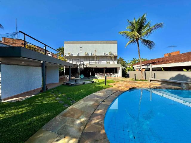Casa para Aluguel com 4 quartos, 400 m² por R$ 12.000