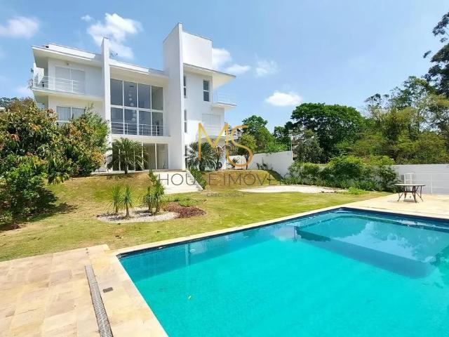 Casa para Aluguel com 4 quartos, 566 m² por R$ 17.162