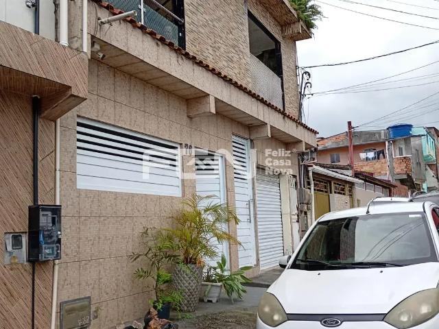 Casa para Aluguel com 4 quartos, 50 m² por R$ 2.600