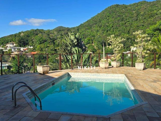 Casa para Aluguel com 4 quartos, 675 m² por R$ 8.000