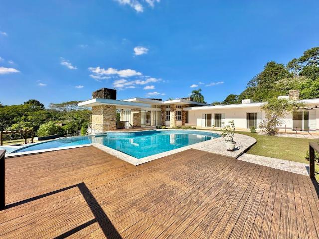 Casa para Aluguel com 4 quartos, 615 m² por R$ 25.000