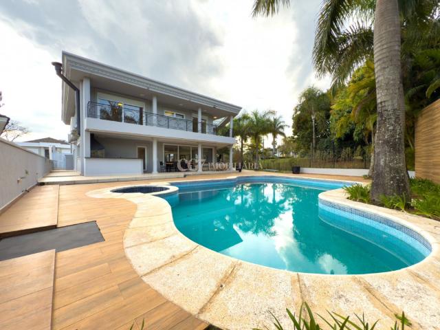Casa para Aluguel com 4 quartos, 700 m² por R$ 55.000