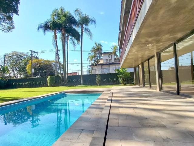 Casa para Aluguel com 5 quartos, 1070 m² por R$ 30.000
