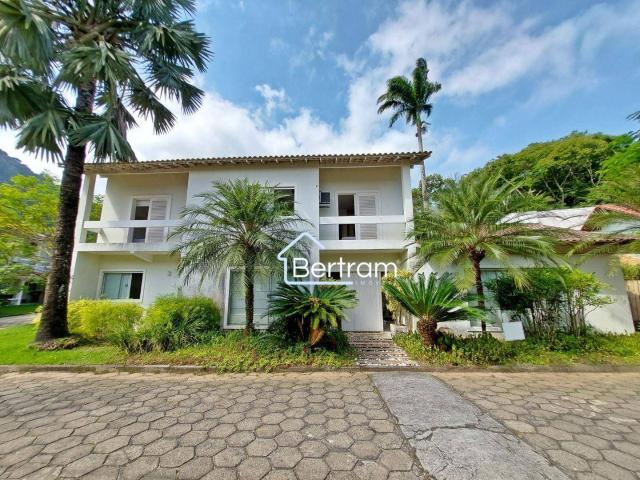 Casa para Aluguel com 5 quartos, 1 m² por R$ 15.000