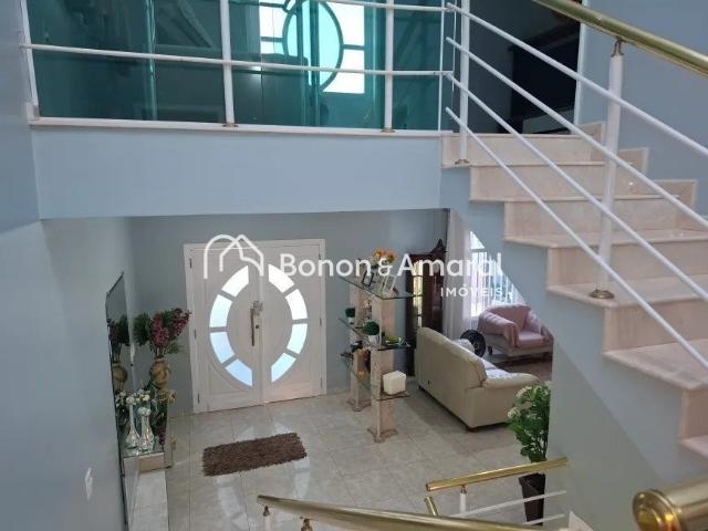 Casa para Aluguel com 5 quartos, 326 m² por R$ 10.000