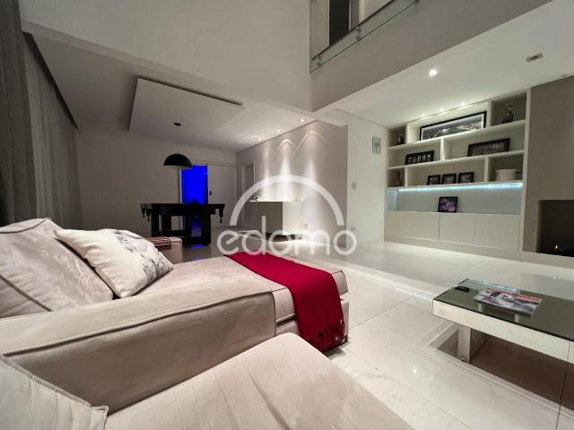 Casa para Aluguel com 5 quartos, 589 m² por R$ 21.000