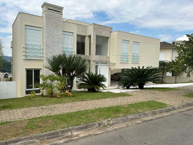 Casa para Aluguel com 5 quartos, 592 m² por R$ 39.000