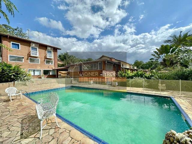 Casa para Aluguel com 5 quartos, 650 m² por R$ 13.400