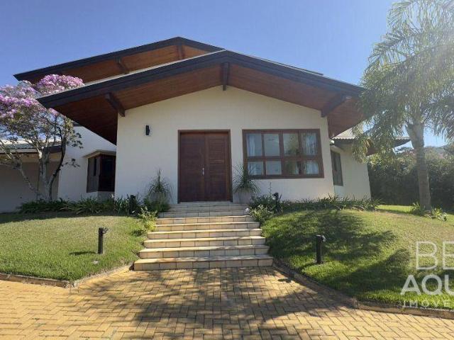 Casa para Aluguel com 5 quartos, 750 m² por R$ 29.500