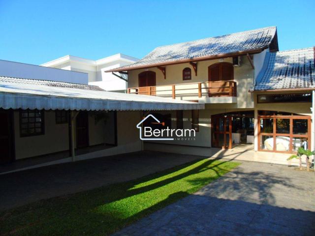 Casa para Aluguel com 6 quartos, 282 m² por R$ 19.100
