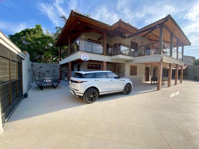 Casa para Aluguel com 6 quartos, 223 m² por R$ 15.000