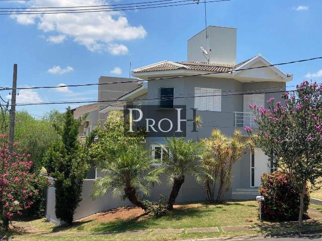 Casa para Aluguel com 6 quartos, 342 m² por R$ 8.000