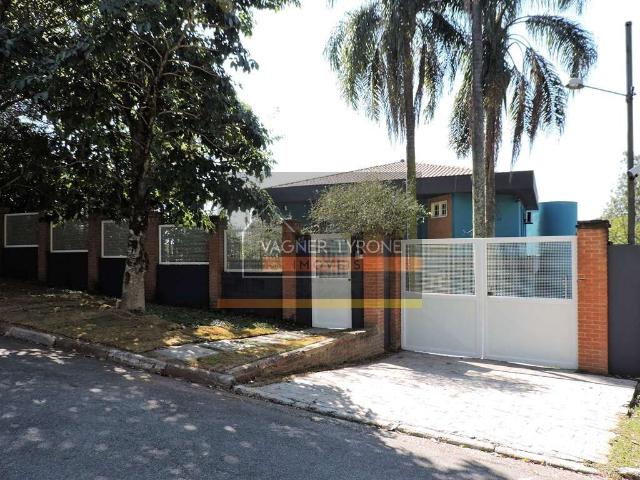 Casa para Aluguel com 6 quartos, 550 m² por R$ 13.995