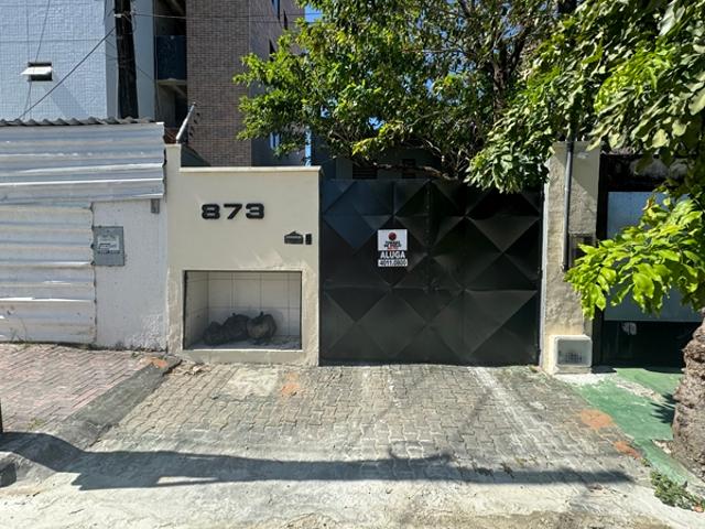 Casa para Aluguel no bairro Joaquim tavora
