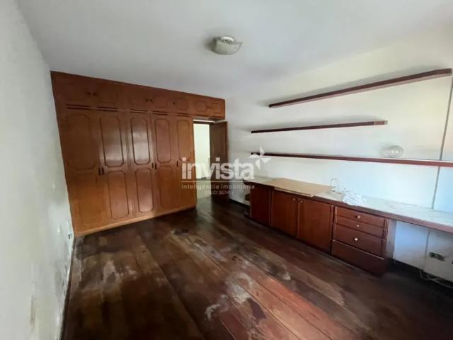 Casa para locação na Ponta da Praia Uma quadra da Praia