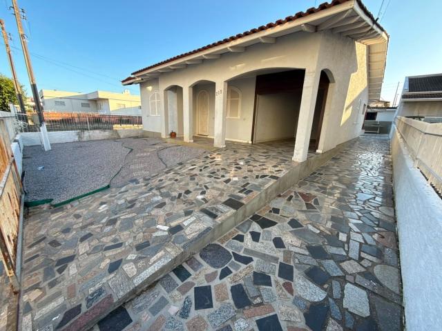 Casa para aluguel no Centro de Içara