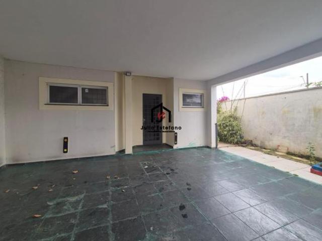 Casa para aluguel no Jardim Mourisco