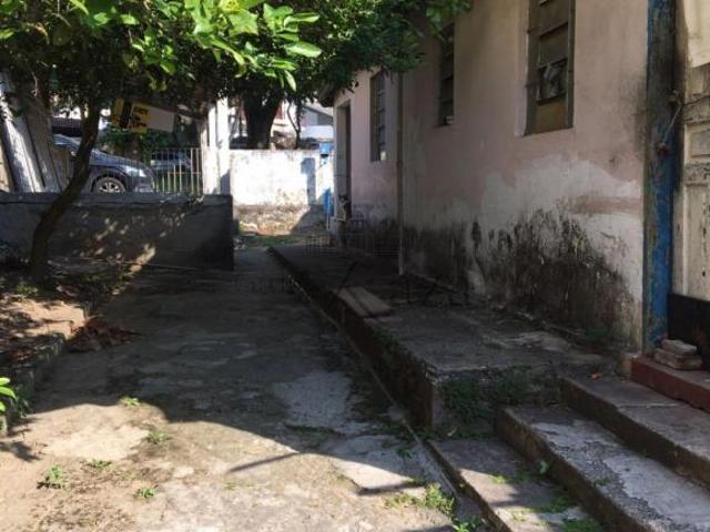 Casa para demolição com frente na Avenida Anchieta 457m²