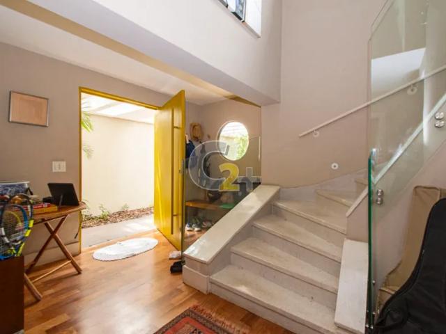 Casa para locação no Alto de Pinheiros, 4 quartos, 4 suítes e 5 vagas
