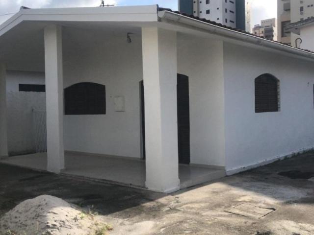 Casa para locação, no bairro Manaíra em João Pessoa, Paraíba