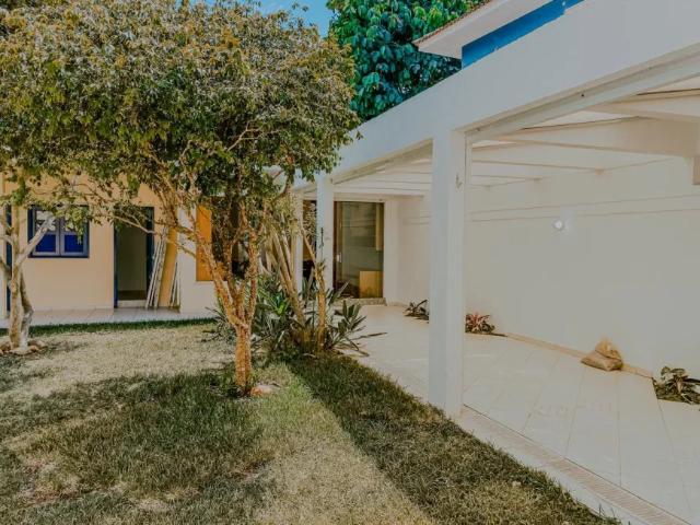 Casa para Locação no Condomínio Rio Mar – Luxo e Conforto na Barra