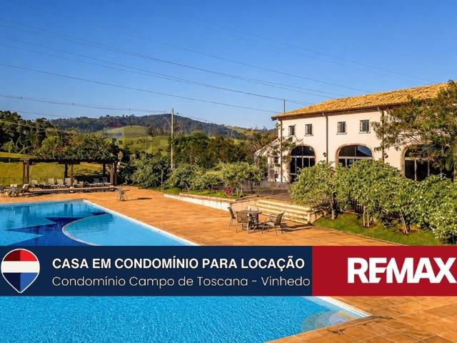 Casa para locação no Condomínio Campo de Toscana, em Vinhedo, SP, com 4 suítes com vista para montanhas