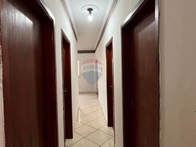 Casa para locação no Jardim Santa Cruz em Mogi Guaçu – 3 dormitórios, 4 vagas – R$ 1.700/mês