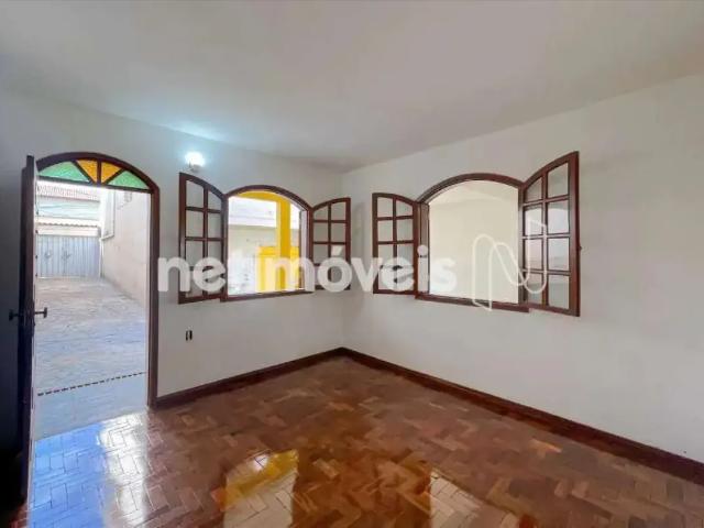 Casa para locação no Paquetá | 234m²  | 03 quartos, suíte, 04 vagas