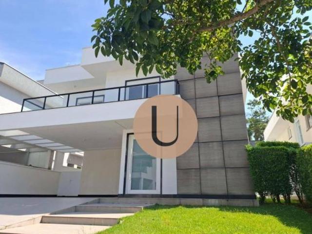 Casa para locação ou venda com 3 suites, 434 m² na Granja Vianna Cotia