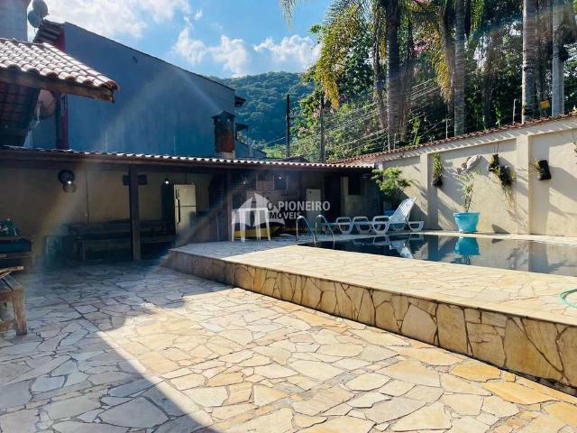 Casa para locação anual em Juquehy! Venha conferir!