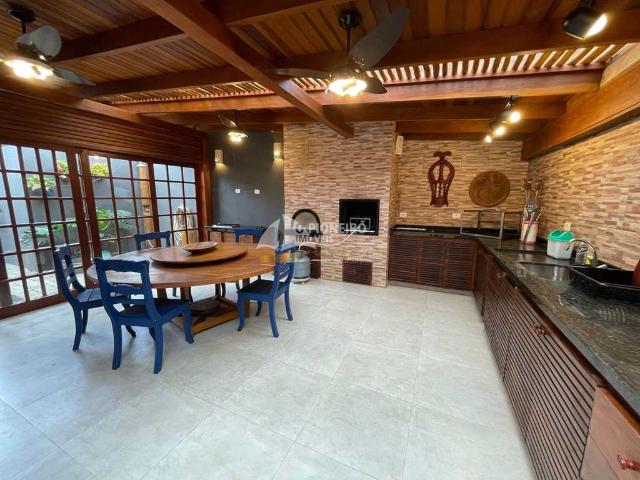 Casa para locação anual em Juquehy! Venha conhecer!